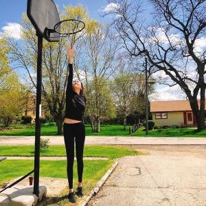 Esta mujer tiene las piernas más largas del mundo