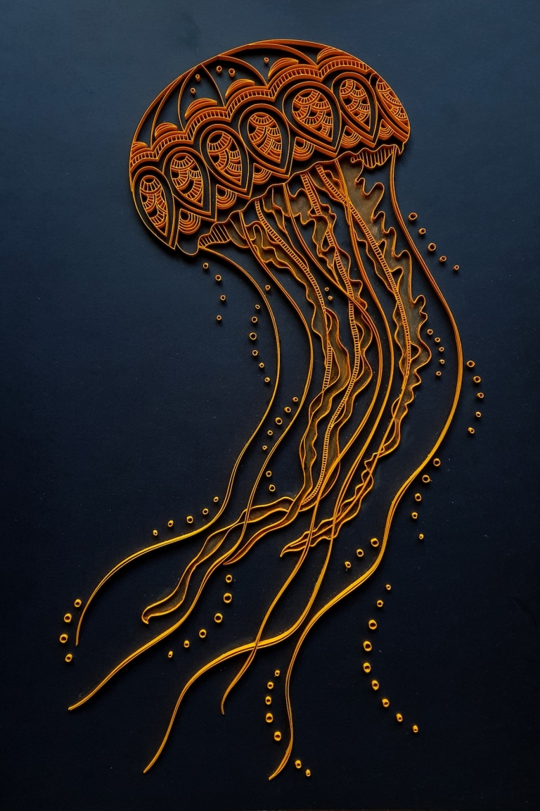 Artista de filigrana recrea 'La noche estrellada' con papel