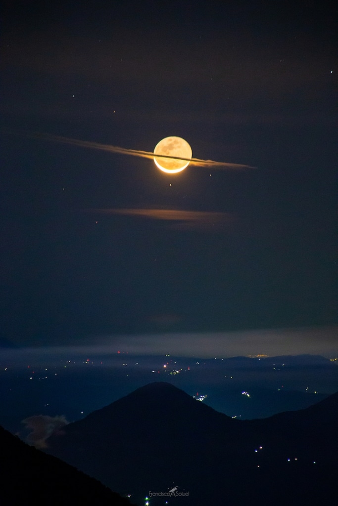 Check Out This Breathtaking Photo of the Moon "Dressed" Like Saturn