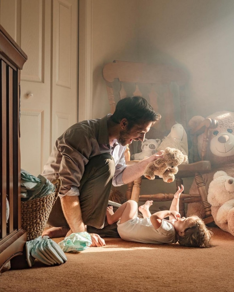 Father Captures Creative Family Photos of His Four Kids