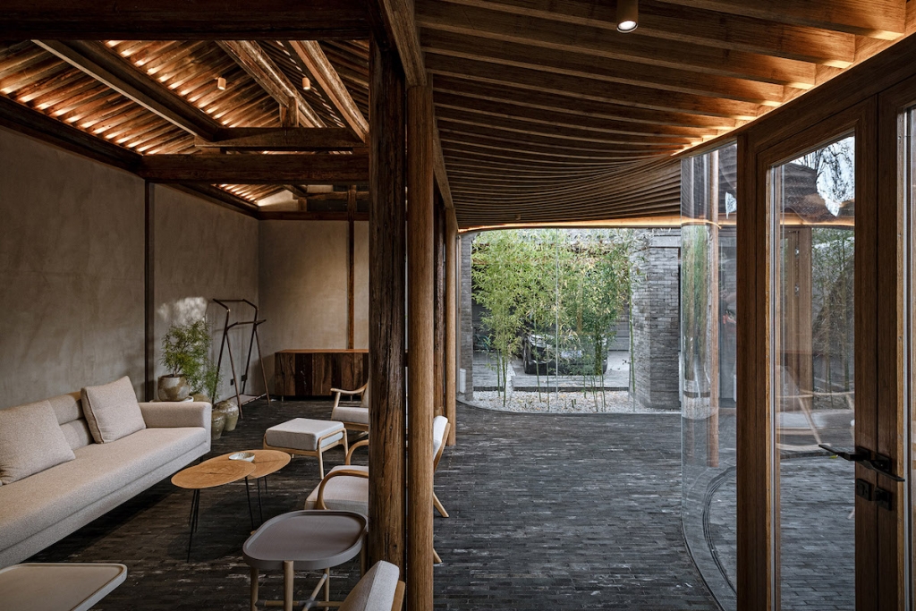 Architects Complete Beautiful Siheyuan Renovation in Beijing