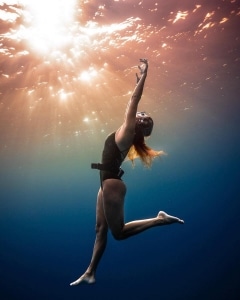 Surreal Ocean Photography Turns the World on Its Side To Create ...