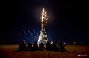 8 Examples of Tensegrity That Almost Defy Gravity