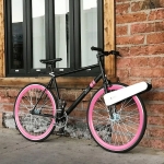 This Portable E-Motor Turns Any Bicycle Into an Electric One