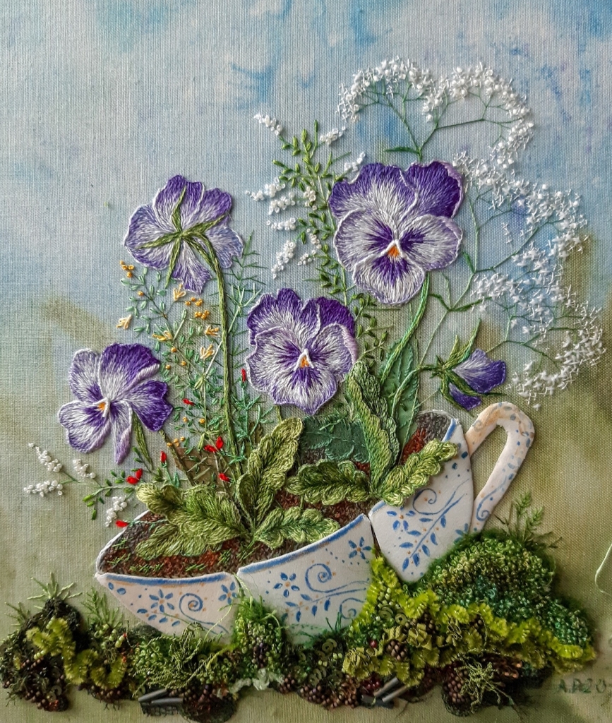 Miniature Worlds Full of Texture Come To Life in These 3D Embroideries