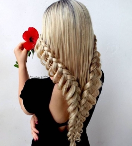 Artist Takes Braiding Hair To a Whole New Level With Intricate Designs