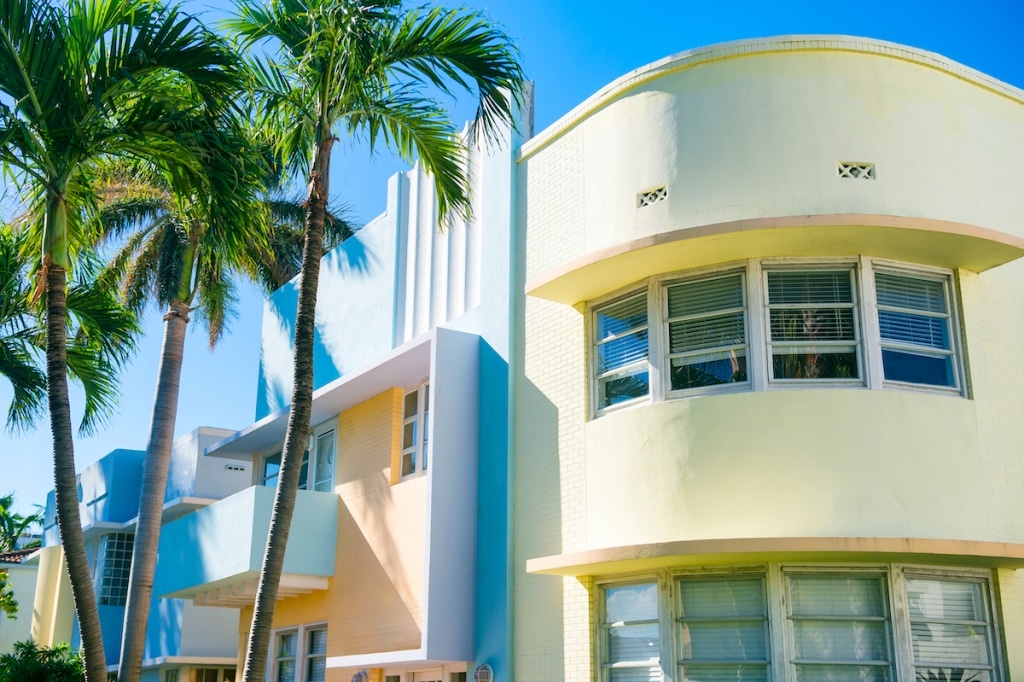 5 Ejemplos del glamour vintage de la arquitectura 'art déco'
