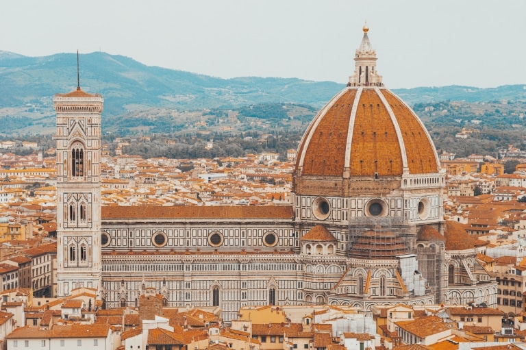 5 Incredible Examples That Celebrate Gothic Architecture