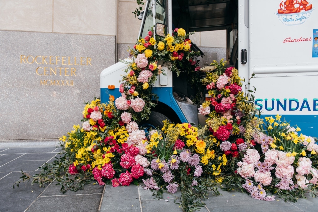Lewis Miller Flower Flash Gave Love to New Yorkers on Valentine's Day