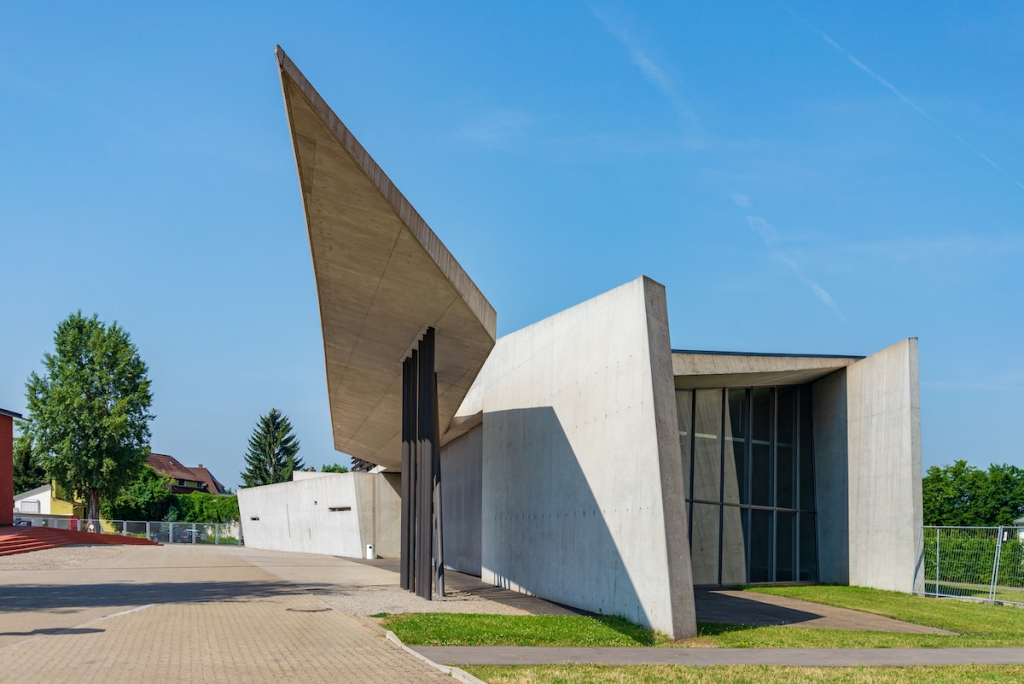 10 Buildings by the Queen of the Curve, Dame Zaha Hadid