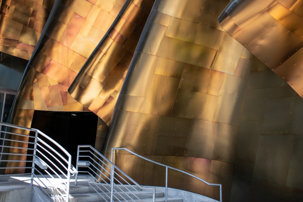 5 Incredible Examples of Postmodern Architecture's Playful Character