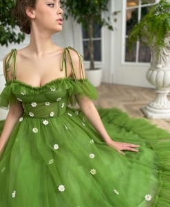 Teuta Matoshi: de sobreviviente de guerra a famosa diseñadora de modas