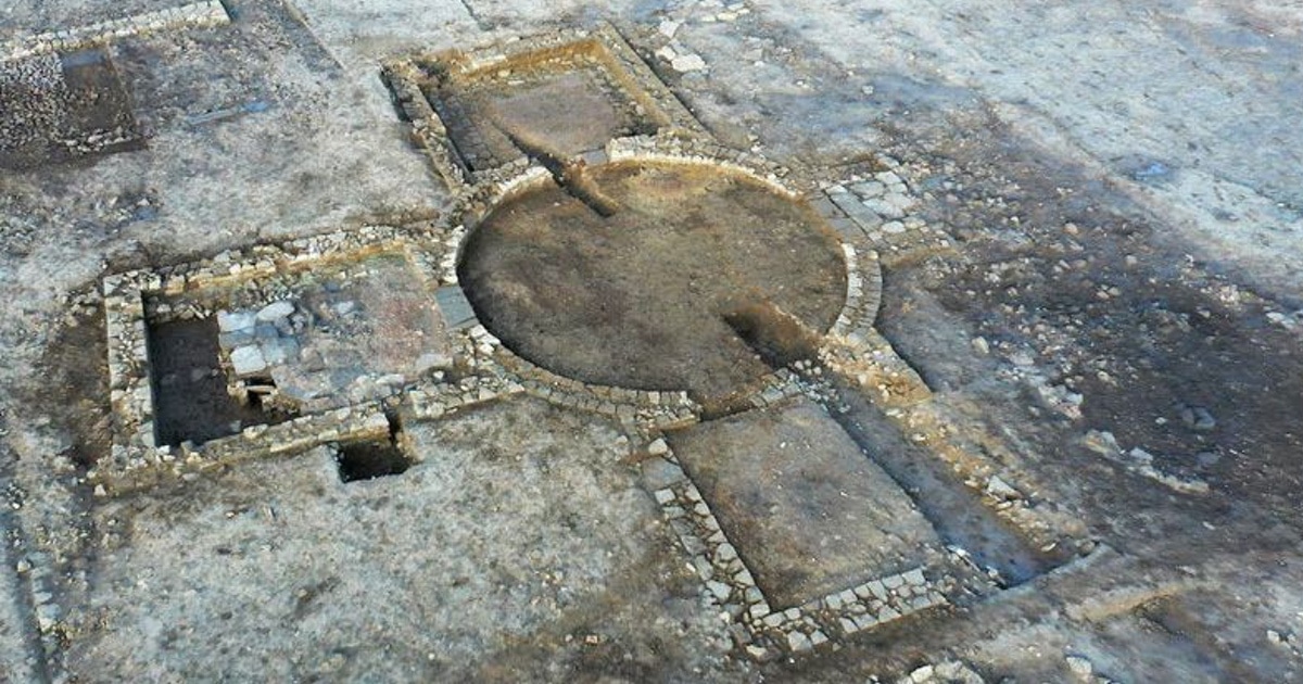 Archeologists Uncover Luxurious Ancient Roman Villa in Yorkshire