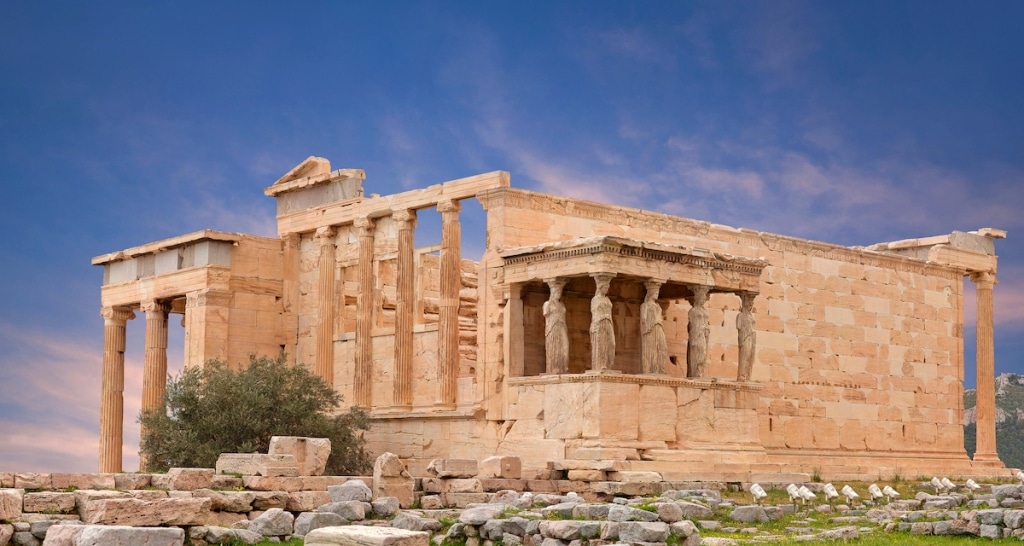 5 Classical Buildings That Chronicle Ancient Greek Architecture