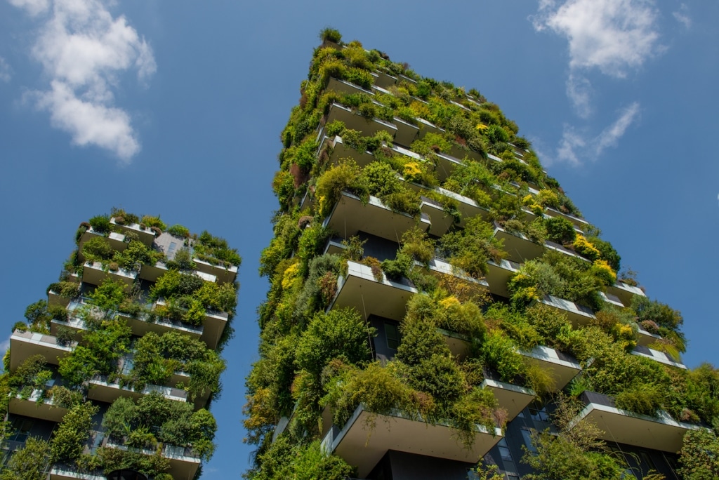 5 Futuristic Buildings Showcasing the Aesthetics of Contemporary ...