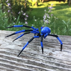 These Incredible Hand Blown Glass Spiders Look so Real