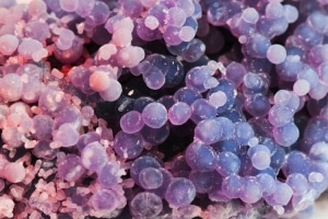 Grape Agate is a Crystal That Looks Good Enough to Eat