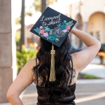 Creative Graduation Cap Ideas Perfect for Grads Who Like to Get Crafty