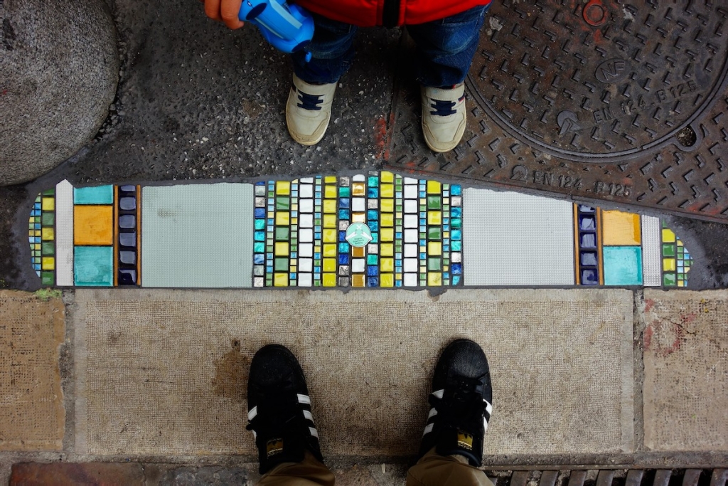 Street Artist Transforms Cracks in the Pavement Into Gorgeous Mosaics