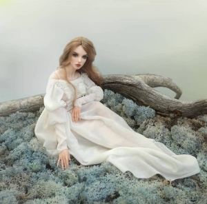 Artist Creates Realistic Dolls That Look Like Ethereal Figures