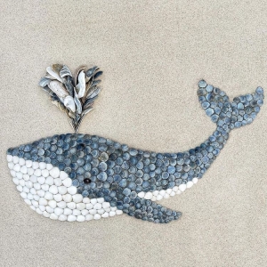 Artist Creates Charming Animal Portraits From Shells at the Beach