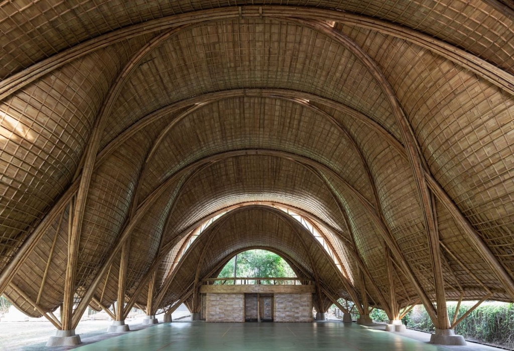 Architects Design Sweeping Bamboo Structure for Bali Green School