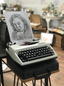 Artist 'Prints' Landscapes and Portraits on Typewriters