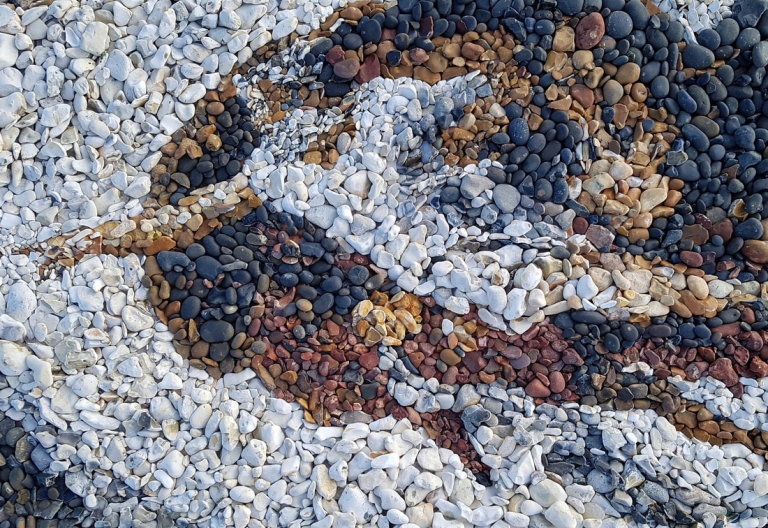 Artist Recreates Famous Works of Art With Colorful Pebbles on the Beach