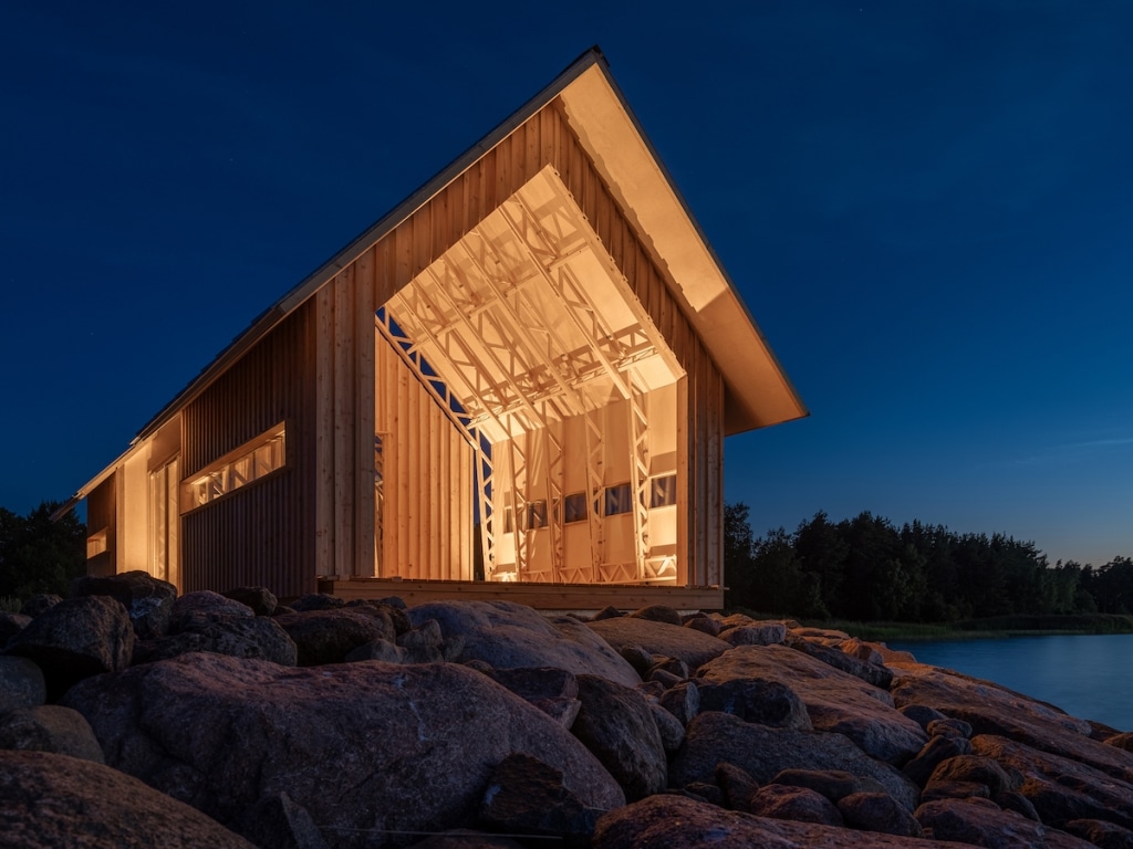 This Cabin Has Adjustable Walls That Introduce Visitors to Nature