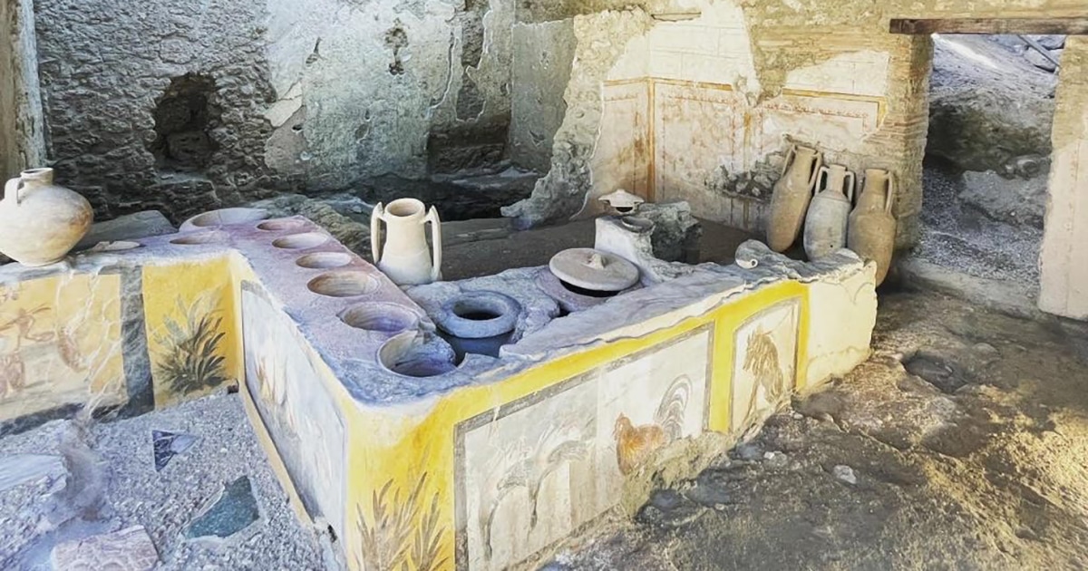 Ancient Frescoed “Thermopolium” or Snack Bar Is Now on View at Pompeii