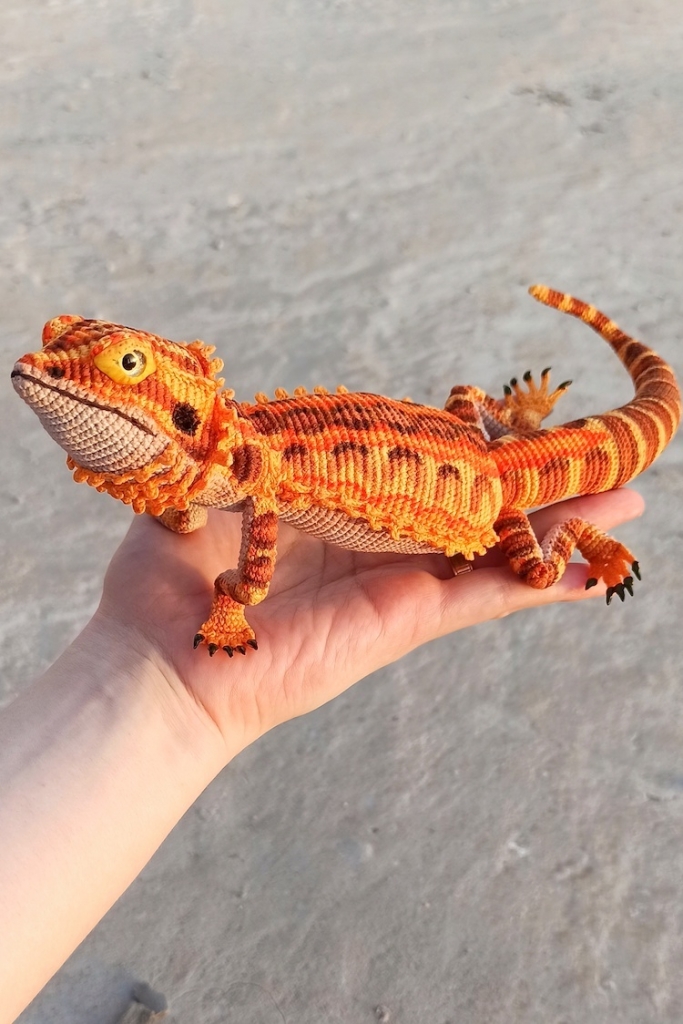 Artist Releases DIY Crochet Pattern for a Very Realistic Bearded Dragon