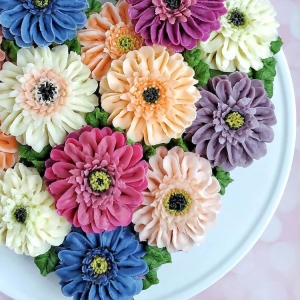 Beautiful Buttercream Cake Art Is Inspired by Textiles and Crafts