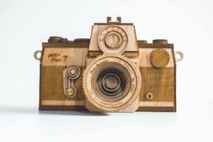 Artist Creates Incredibly Detailed Wooden Models of Vintage Cameras