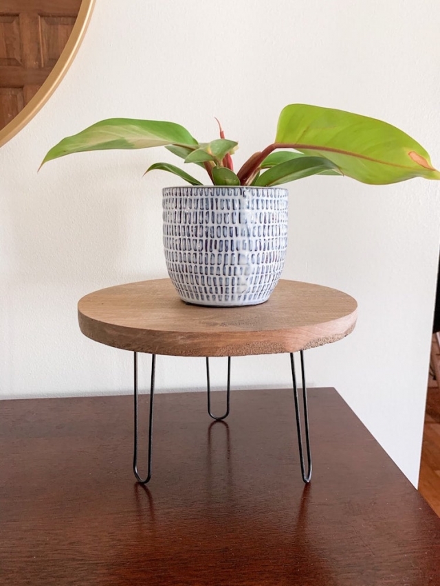 20 Stylish Stands That Provide the Perfect Stage for Your Potted Plants ...