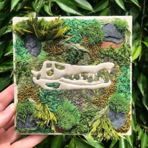 Stunning Embroidery Art Depicts Ancient Dinosaur Fossils