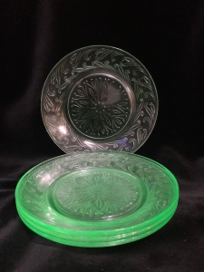 What is Uranium Glass? Learn How It Glows in the Dark