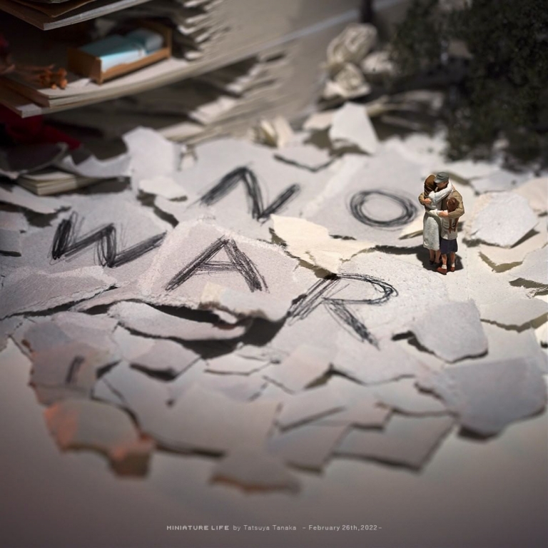 Miniature Anti-War Art Is a Tragic Look at the Destruction of War