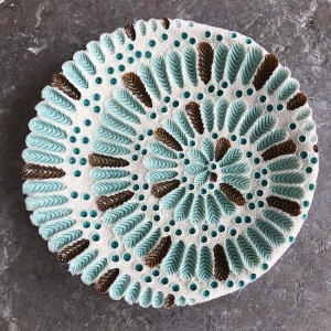 Intricate Ceramic Sculptures Mimic the Shapes and Forms of Aquatic Life