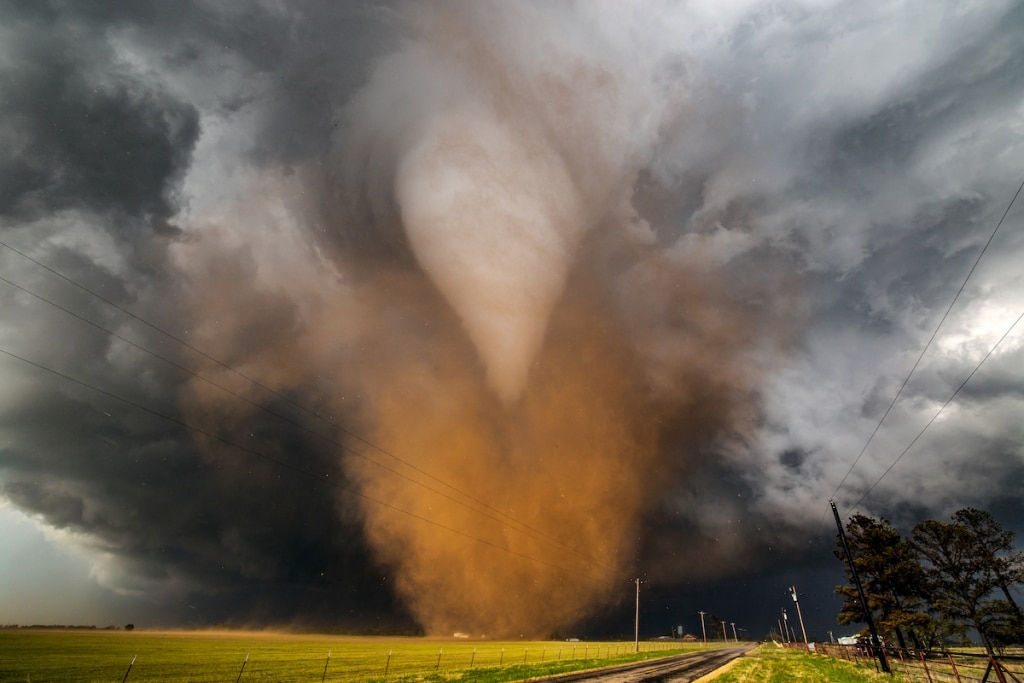 Contest Celebrates the World's Best Storm Photography