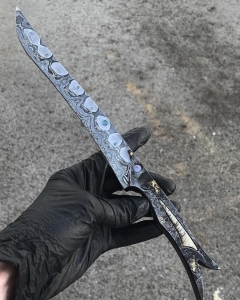 Teen Forges Knife from 4.5-Billion-Year-Old Meteorite