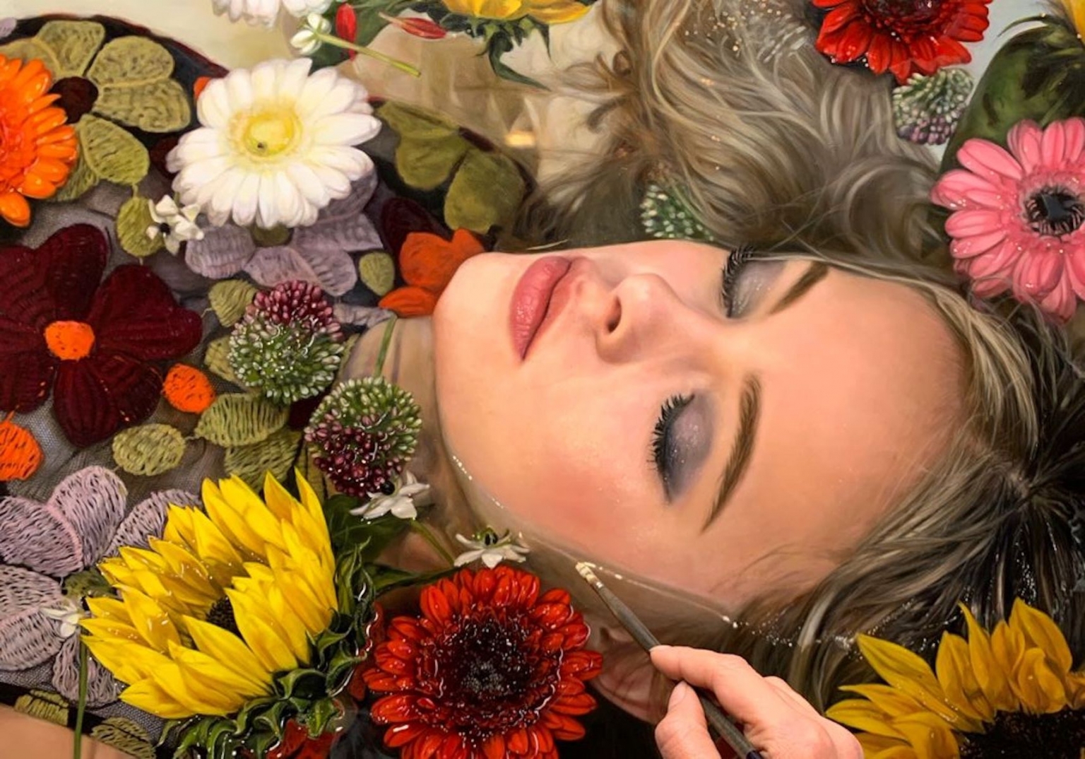 Hyperrealistic Oil Paintings Submerge Ethereal Figures in Water