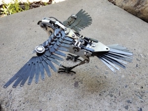 Vintage Typewriters Are Taken Apart and Reassembled Into Movable Bird ...