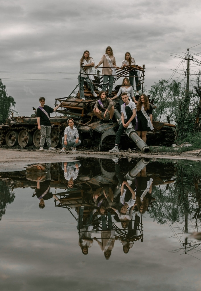 40 Graduating Ukrainians Take Photos in Rubble Created by War