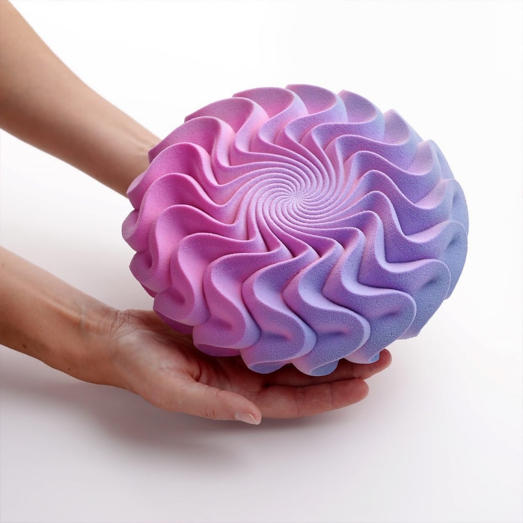 Pastry Designer Creates Abstract Art Cakes, Will Show You How
