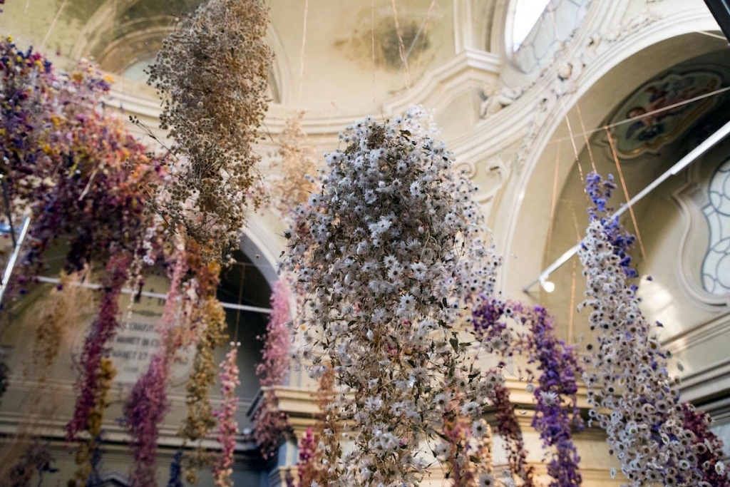 Real Dried Flowers Dangle From Ceilings in Immersive Botanical ...
