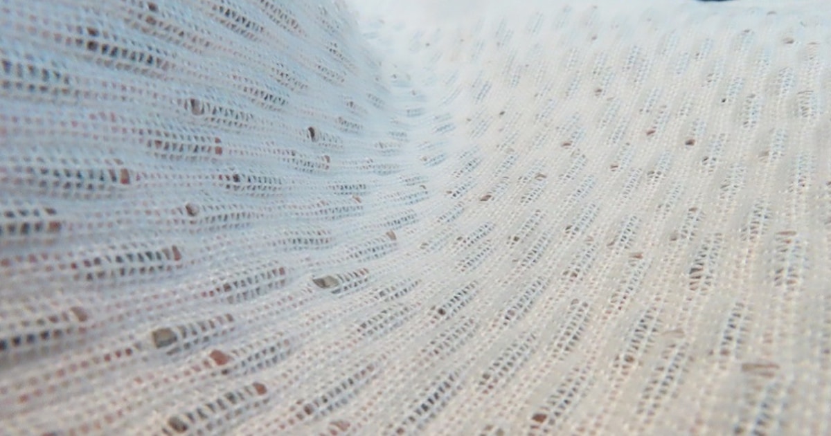 University Develops Electronic Textile with 1,200 Photovoltaic Cells