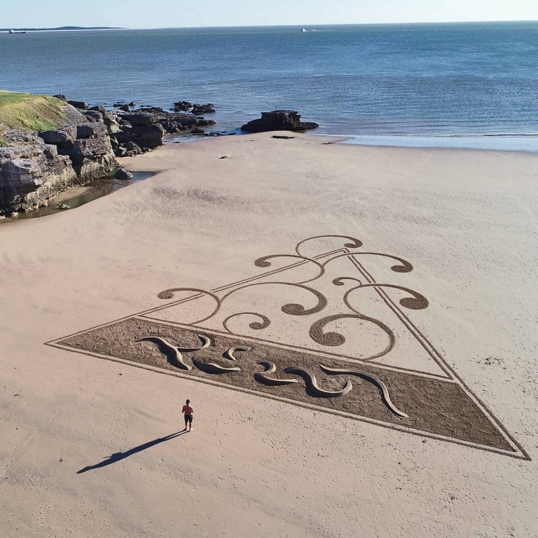 Ephemeral Beach Art Will Wash Away With the Tides
