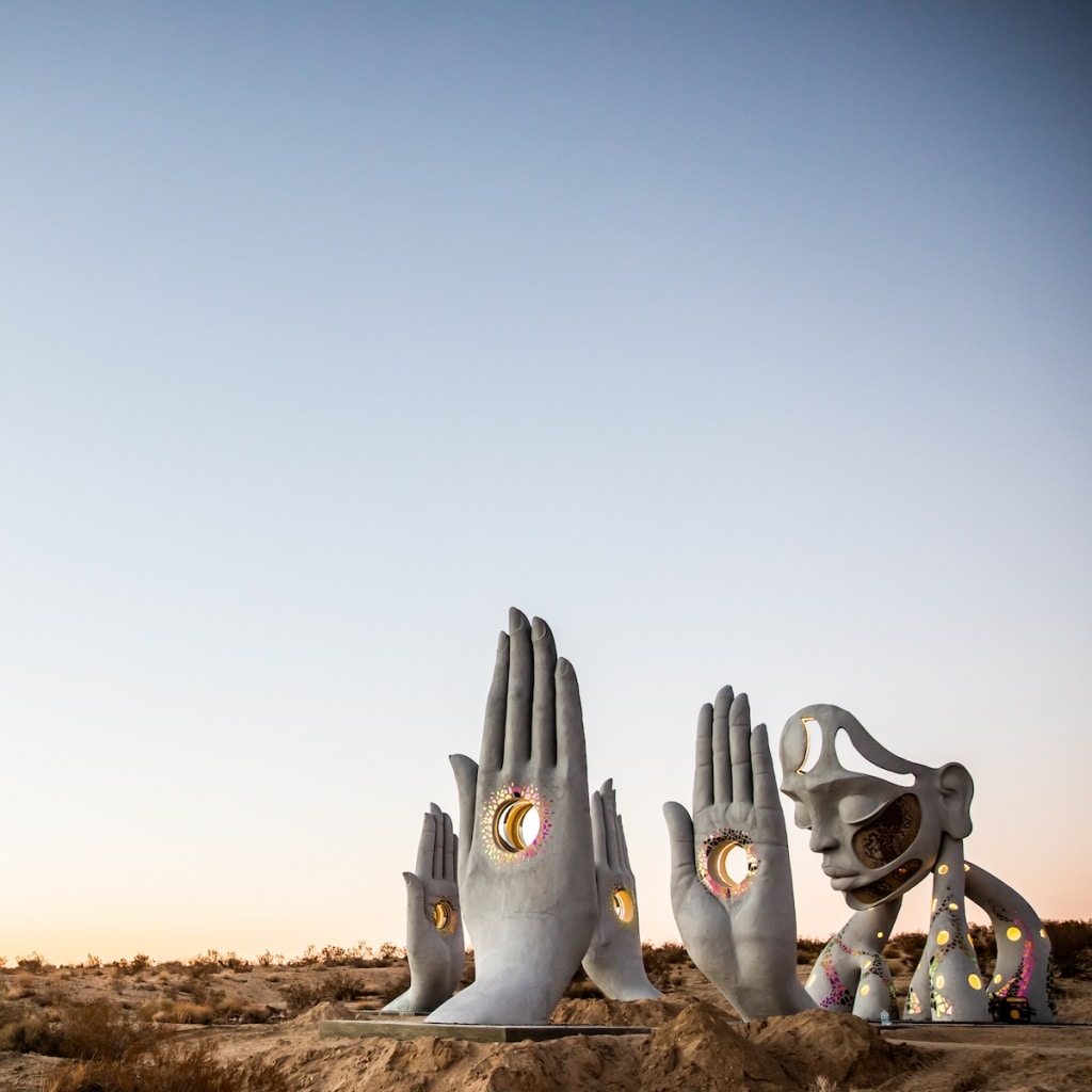Daniel Popper's Stunning Sculpture in the Mojave Desert