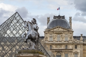 Discover 10 Facts About the Louvre Museum