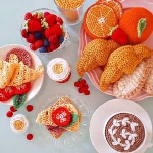 Fiber Artist Crochets Colorful Dishes That Look Like a Chef Prepared ...